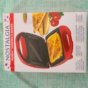 Nostalgia | Kitchen | Nostalgia Mymini Griddle | Poshmark
